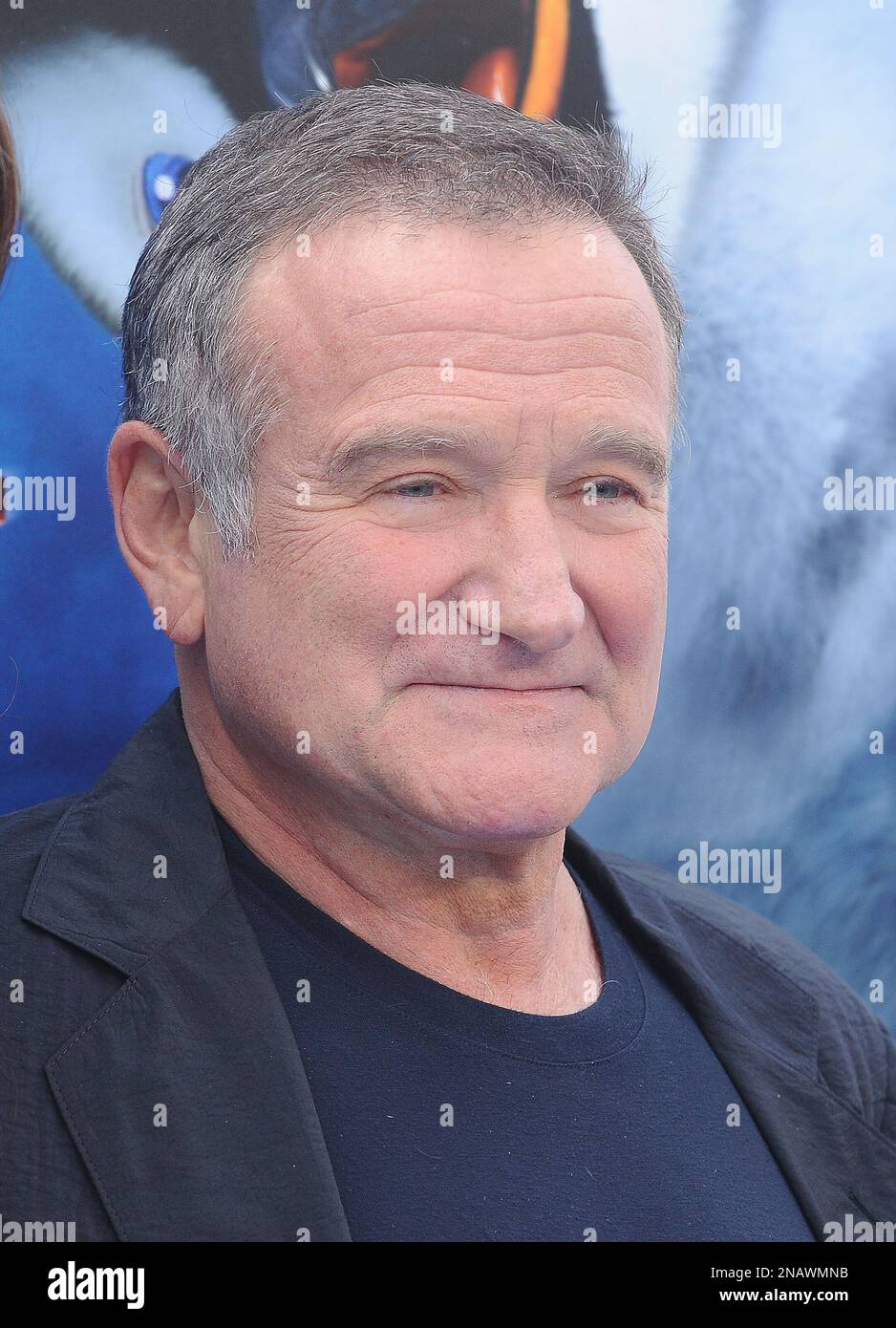 Robin Williams arrives at the premiere of "Happy Feet Two" at Grauman's ...