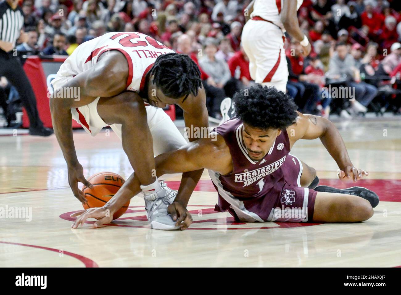 Arkansas forward Makhel Mitchell (22) and Mississippi State forward ...