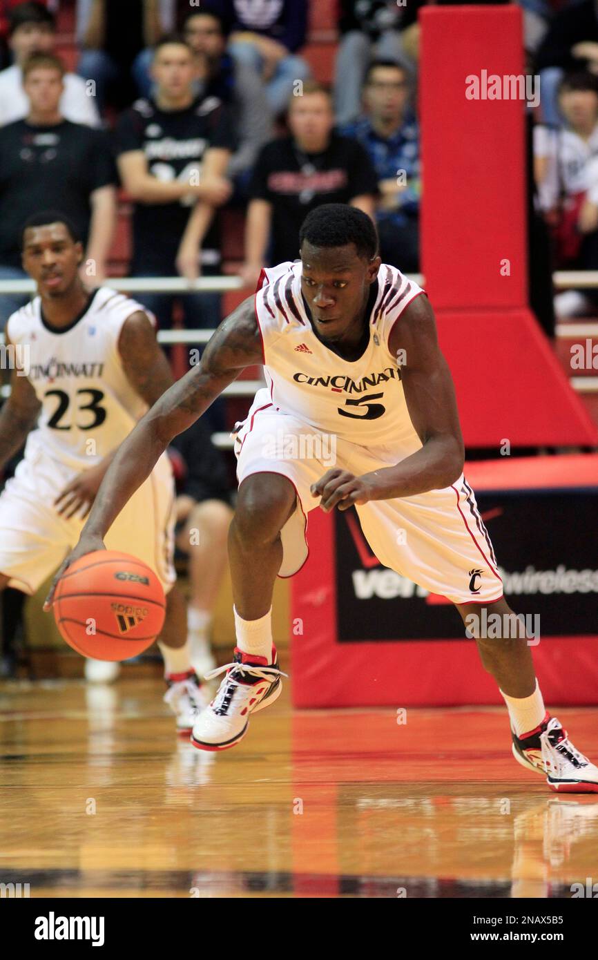 Cincinnati forward Justin Jackson (5) in action against McGill in the ...