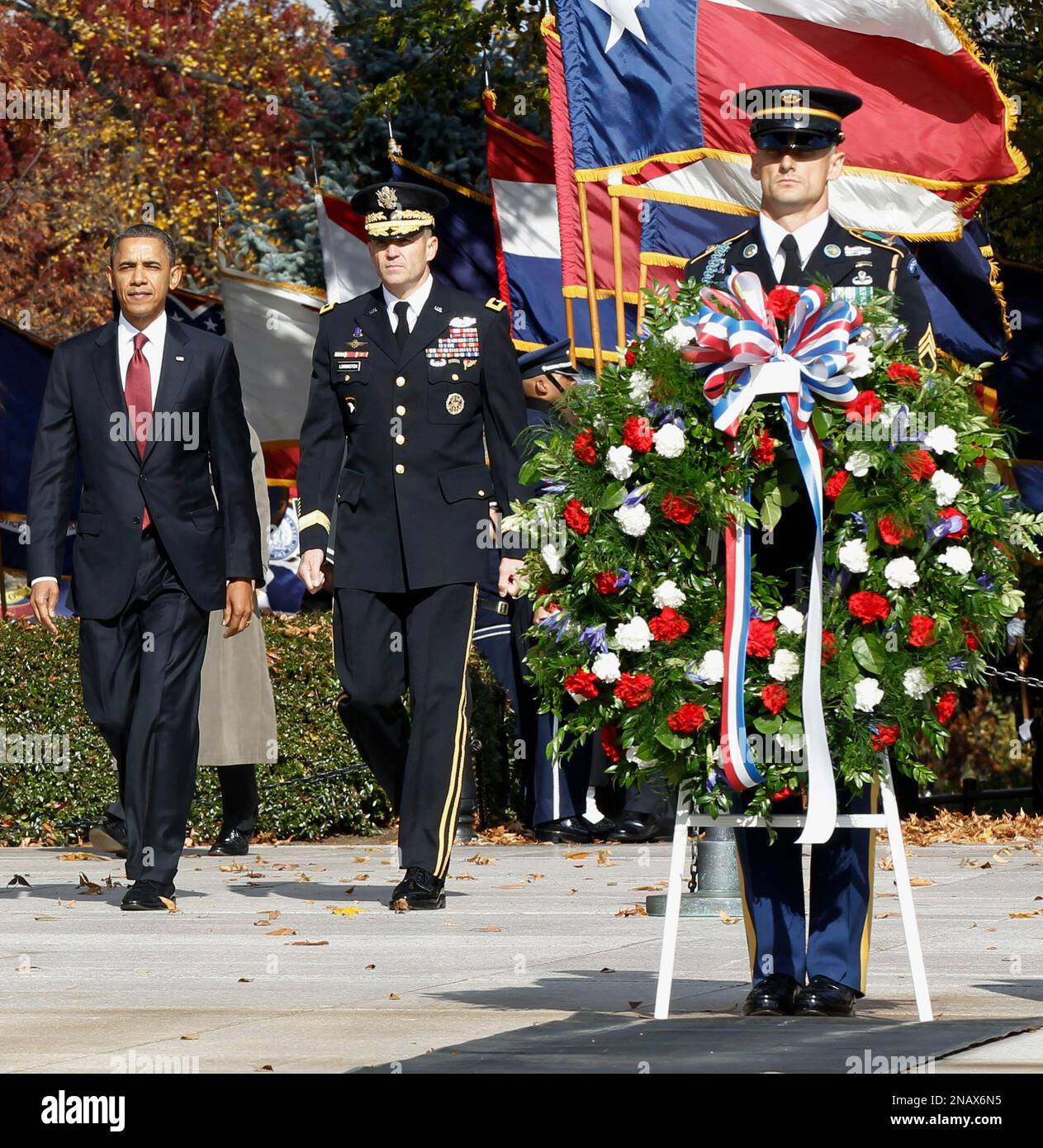 President Barack Obama walks in with Maj. Gen. Michael S. Linnington ...