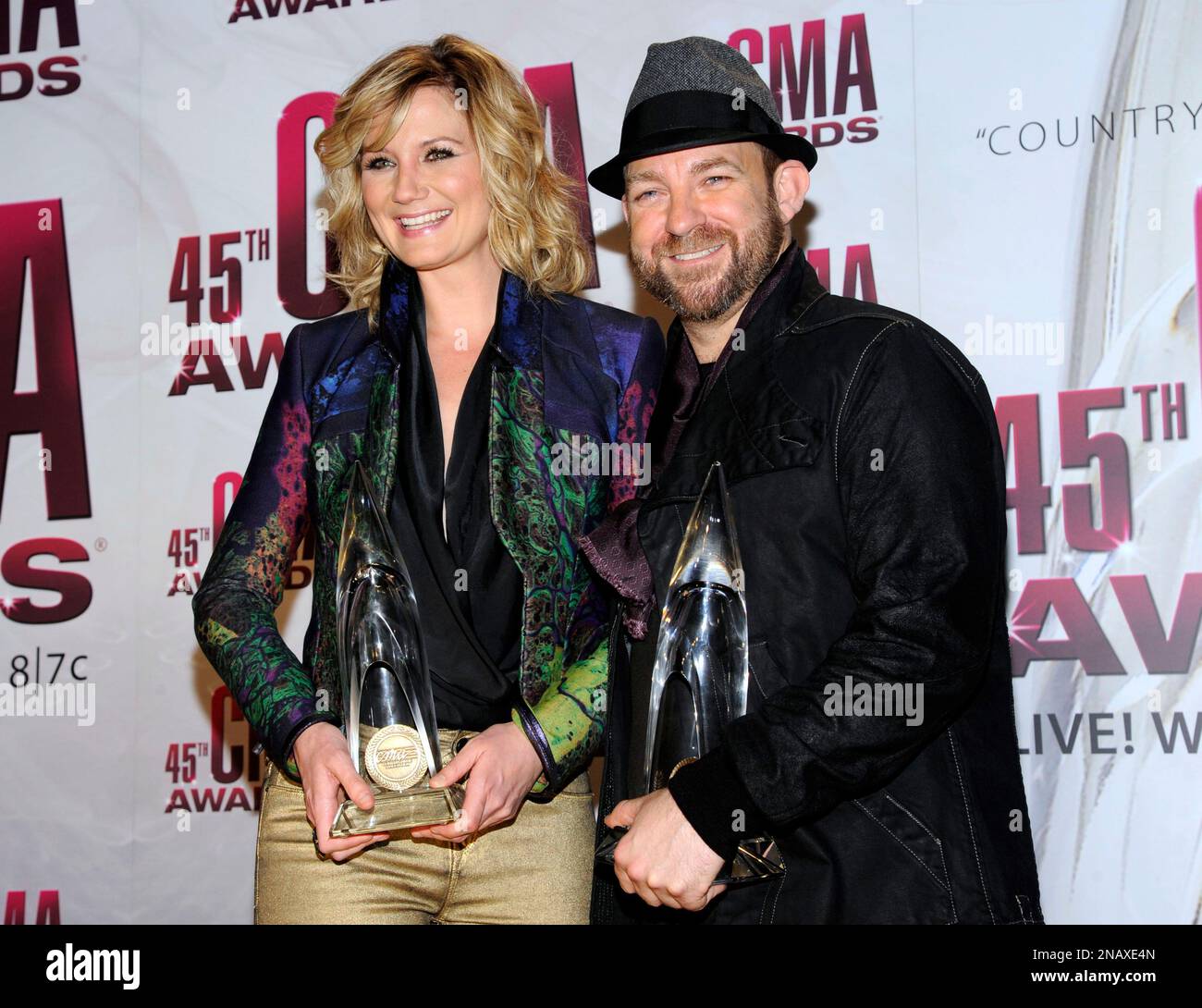 Jennifer Nettles, left, and Kristian Bush from the band Sugarland poses ...