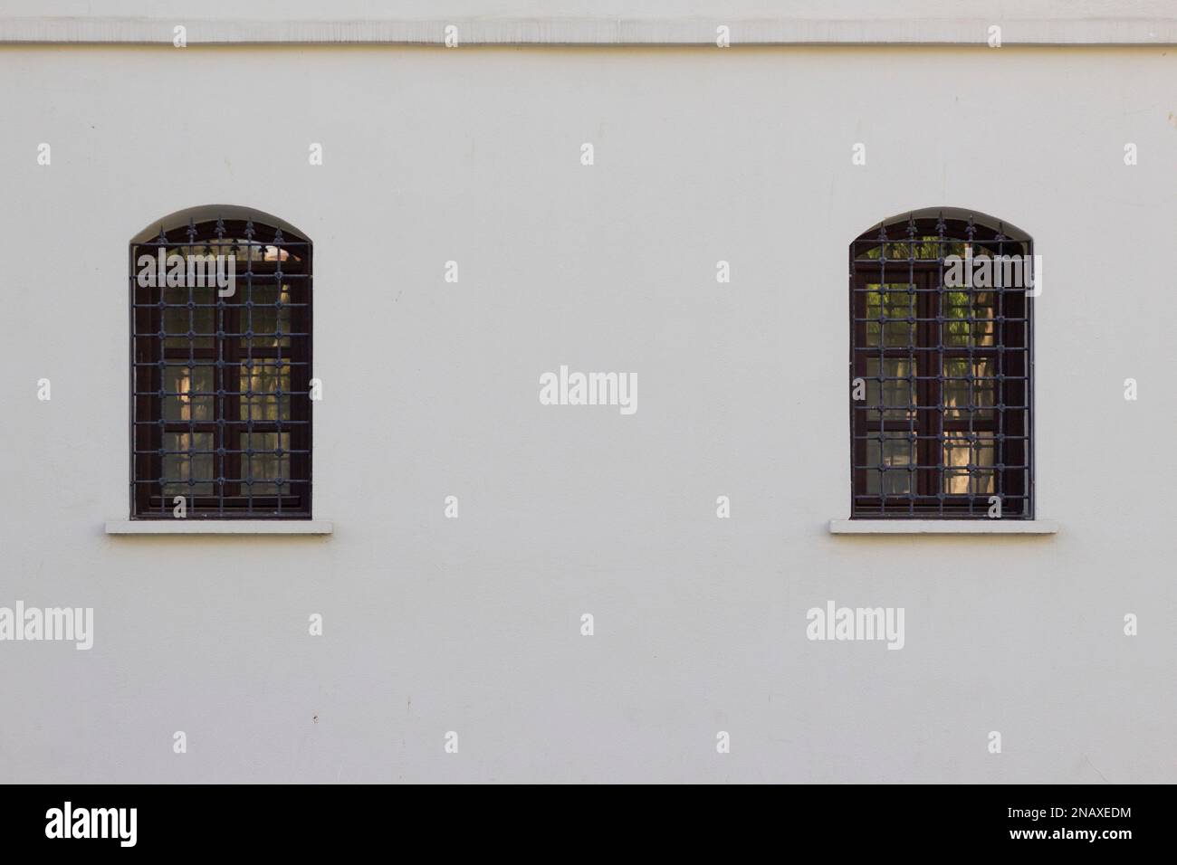 Different on the two facades hi-res stock photography and images - Alamy