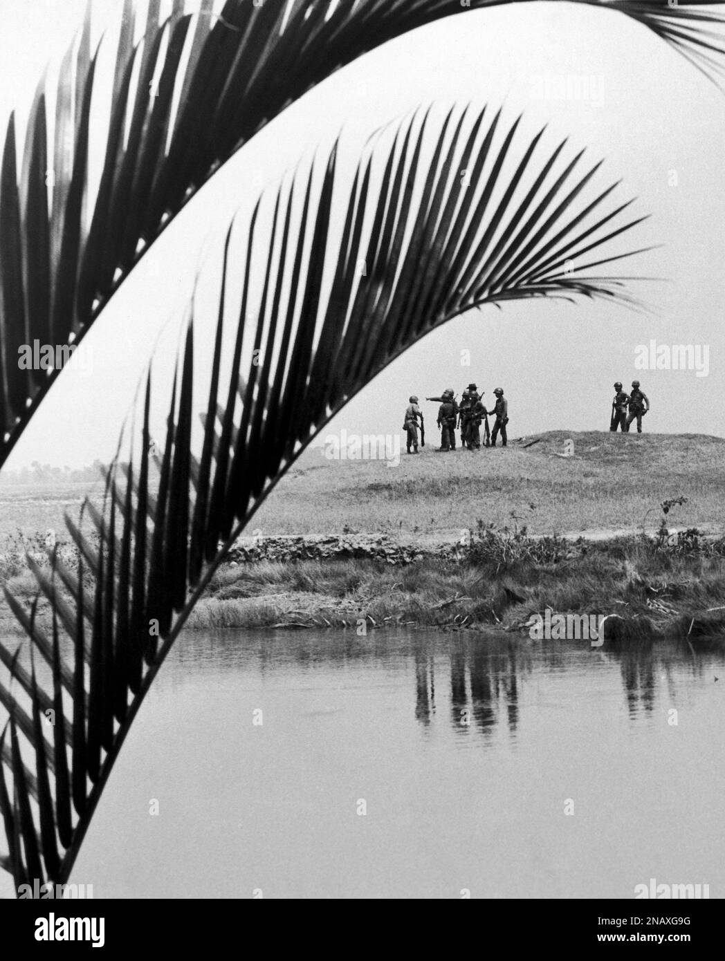 Vietnam War possibly Plei Me in Vietnam in September-October 1965. (AP ...