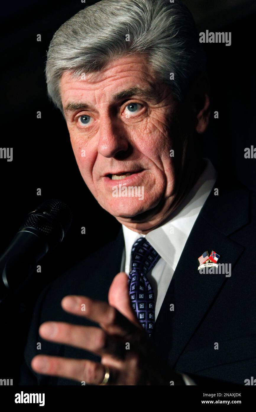 Governor-elect Phil Bryant speaks to supporters Tuesday, Nov. 8, 2011 ...