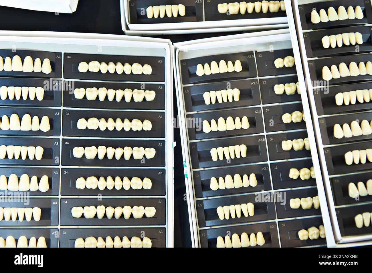 Temporary teeth hi-res stock photography and images - Alamy