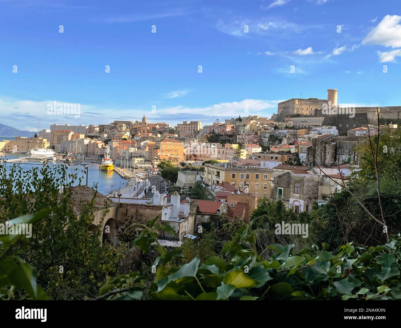 Gaeta vecchia hi-res stock photography and images - Alamy