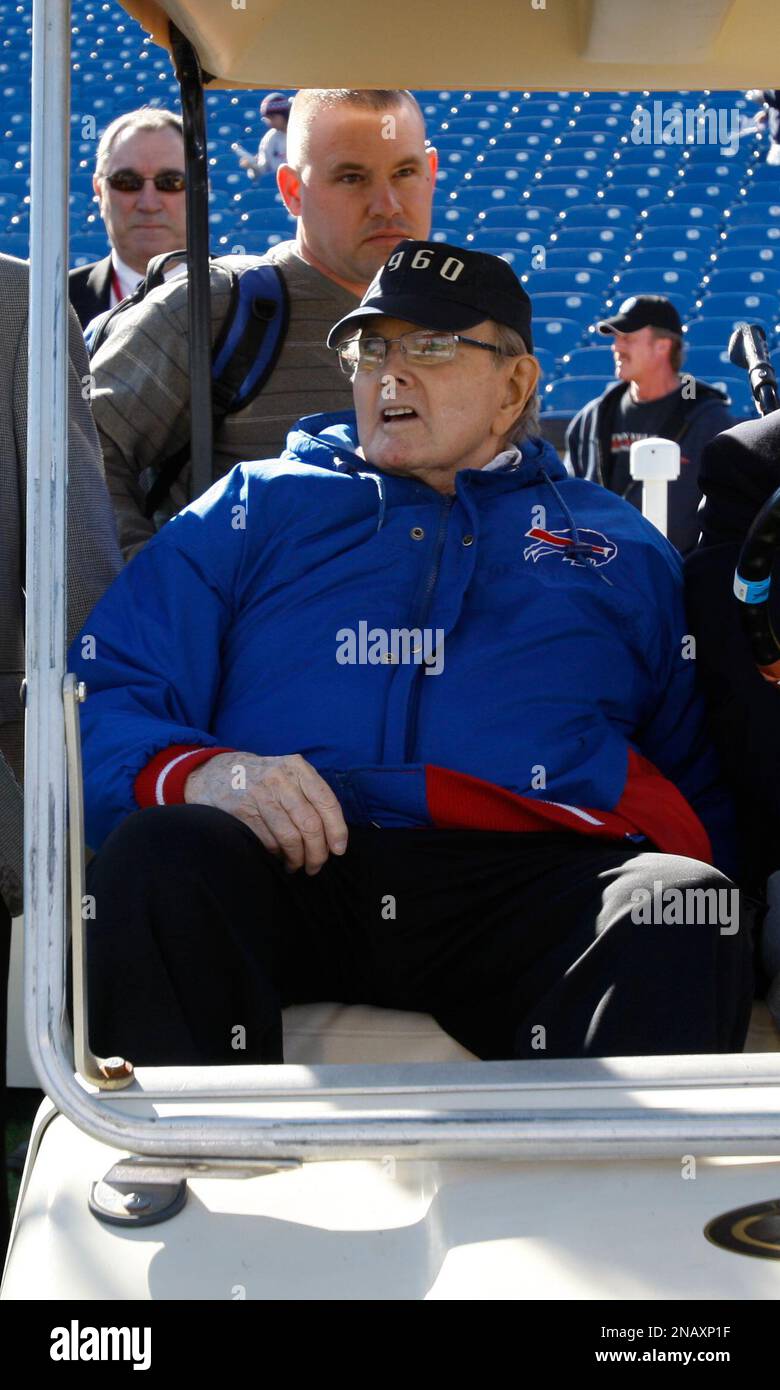 Buffalo Bills owner Ralph Wilson Jr., center, watches warm-ups before ...