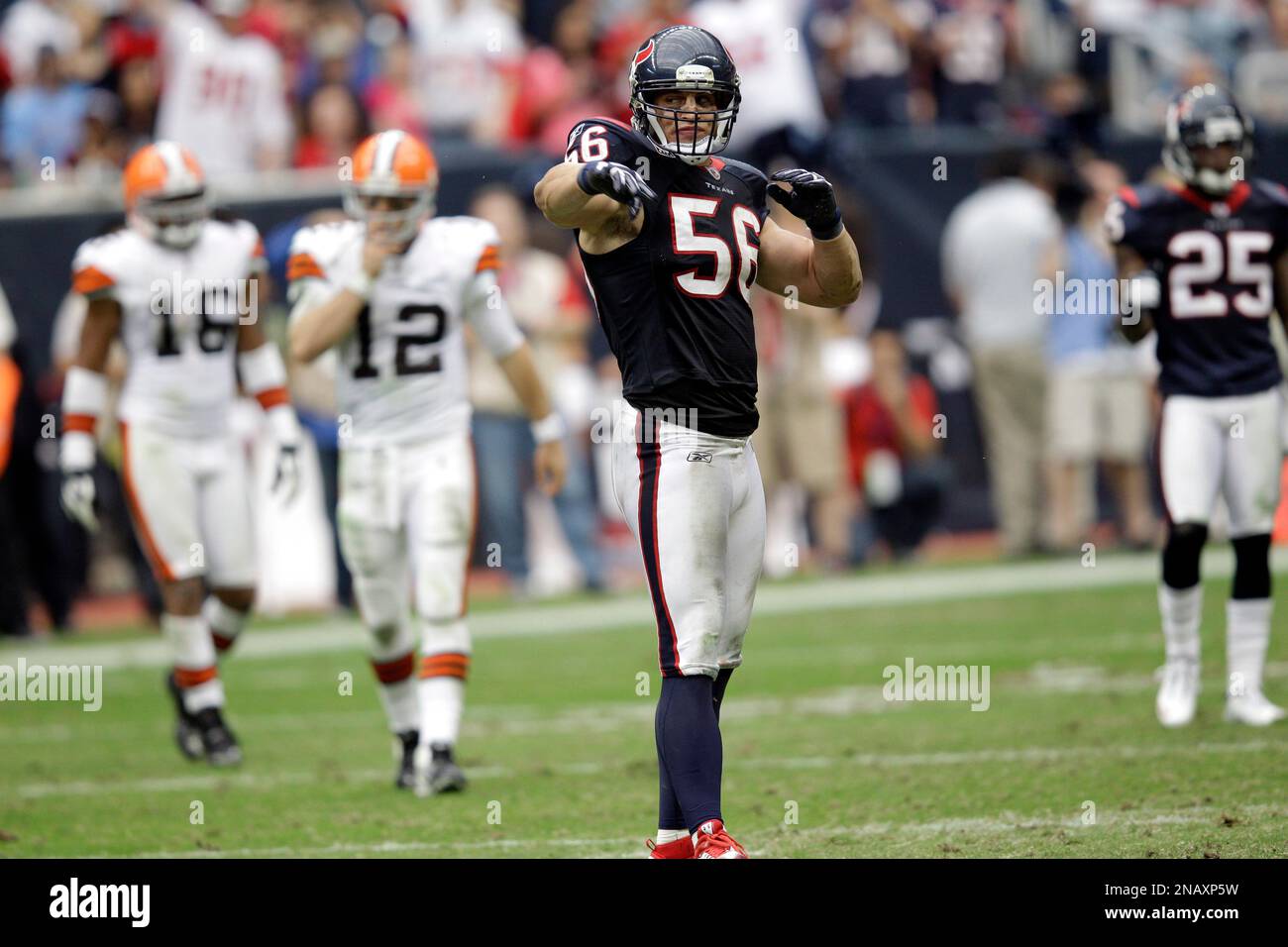 Houston Texans inside linebacker Brian Cushing (56) in the fourth ...