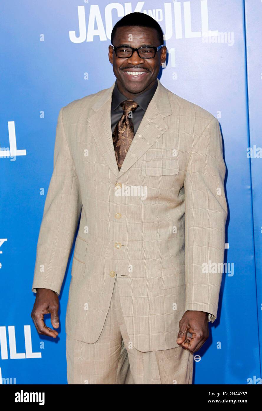 Cast member Michael Irvin arrives at the premiere of "Jack and Jill ...