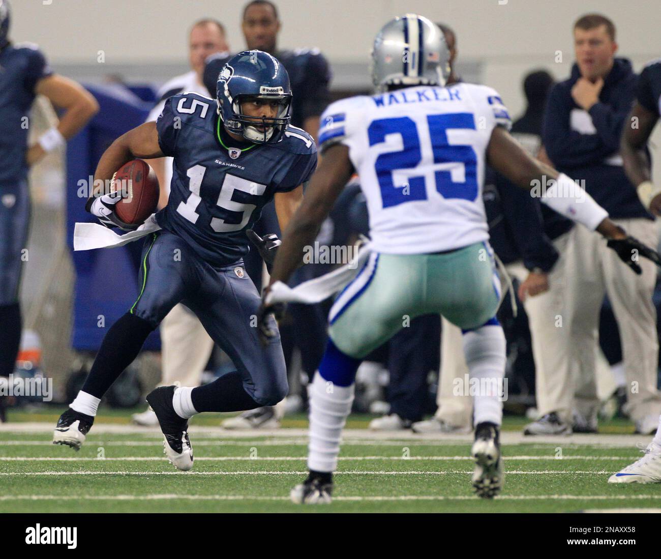 Seattle Seahawks wide receiver Doug Baldwin (15) and Dallas Cowboys ...