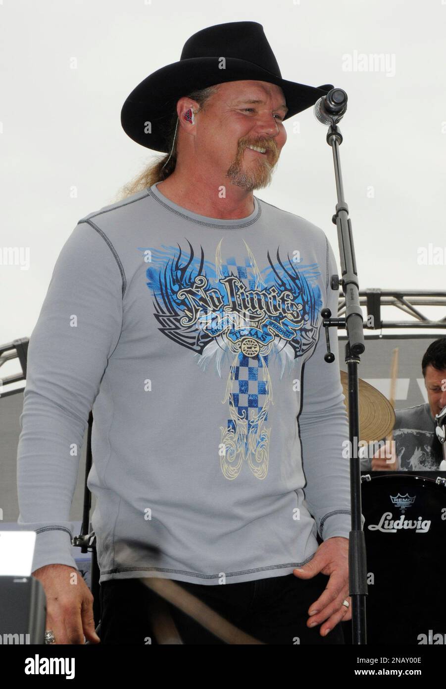 Country western singer Trace Adkins smiles as he performs before the ...