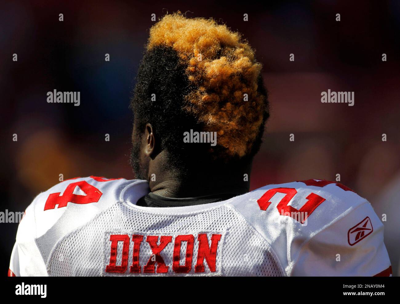 San Francisco 49ers running back Anthony Dixon warms up before an NFL ...