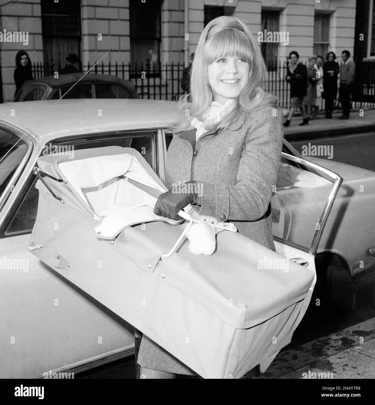Pop singer Marianne Faithfull smiling as she leaves Welbeck Street ...
