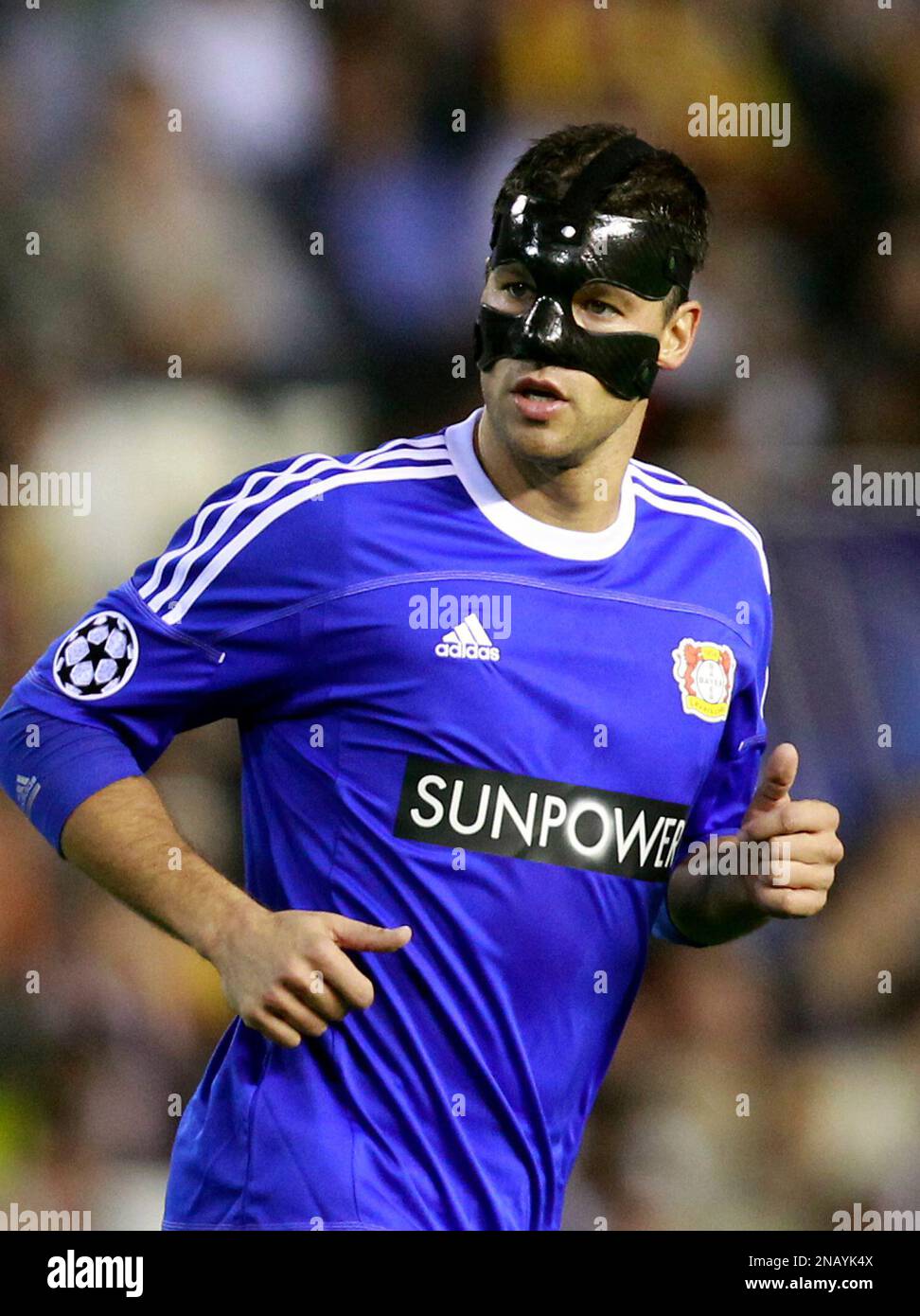 Bayer 04 Leverkusen's Michael Ballack wearing a carbon face mask during ...