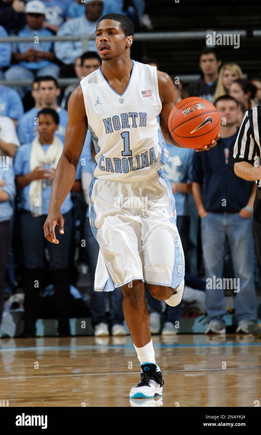 North Carolina Dexter Strickland (1) brings the ball up the court ...