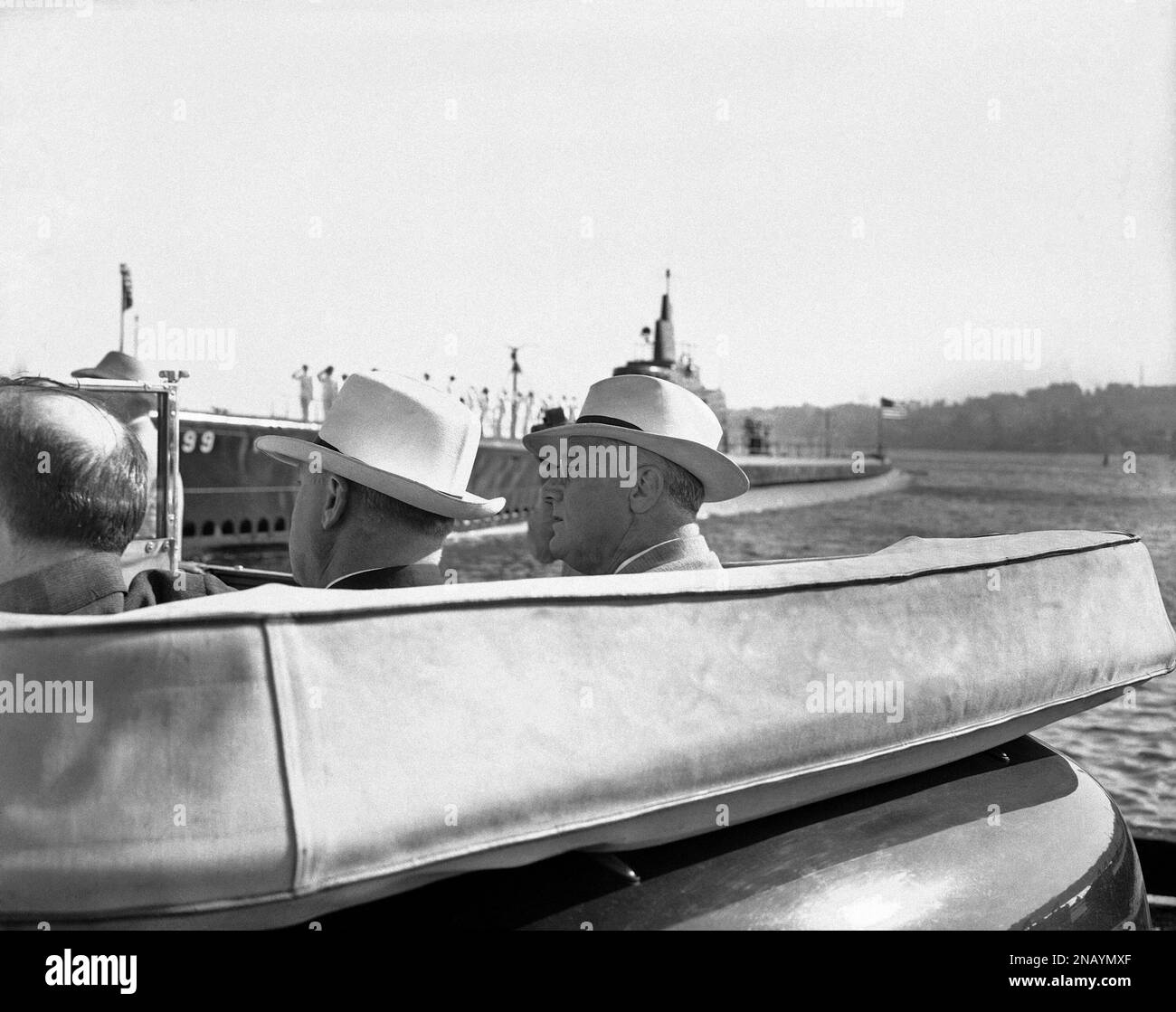 President Franklin D. Roosevelt looking over one of the U.S. Navy under ...