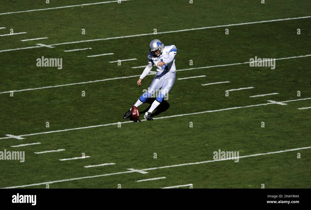 Detroit Lions Kicker Jason Hanson 4 Kicks Off Jason Hanson During An