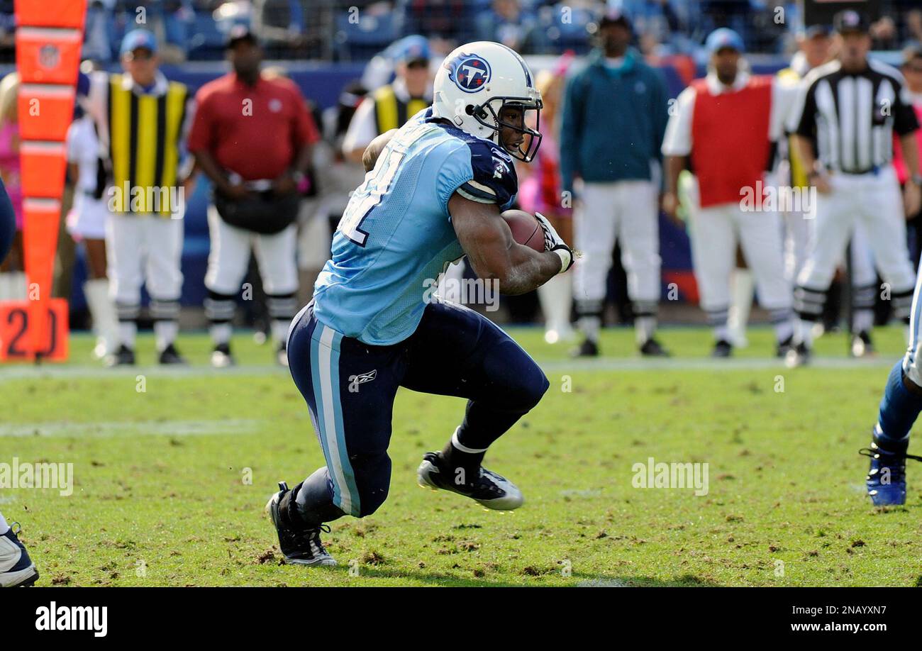 Tennessee Titans running back Javon Ringer plays against the ...