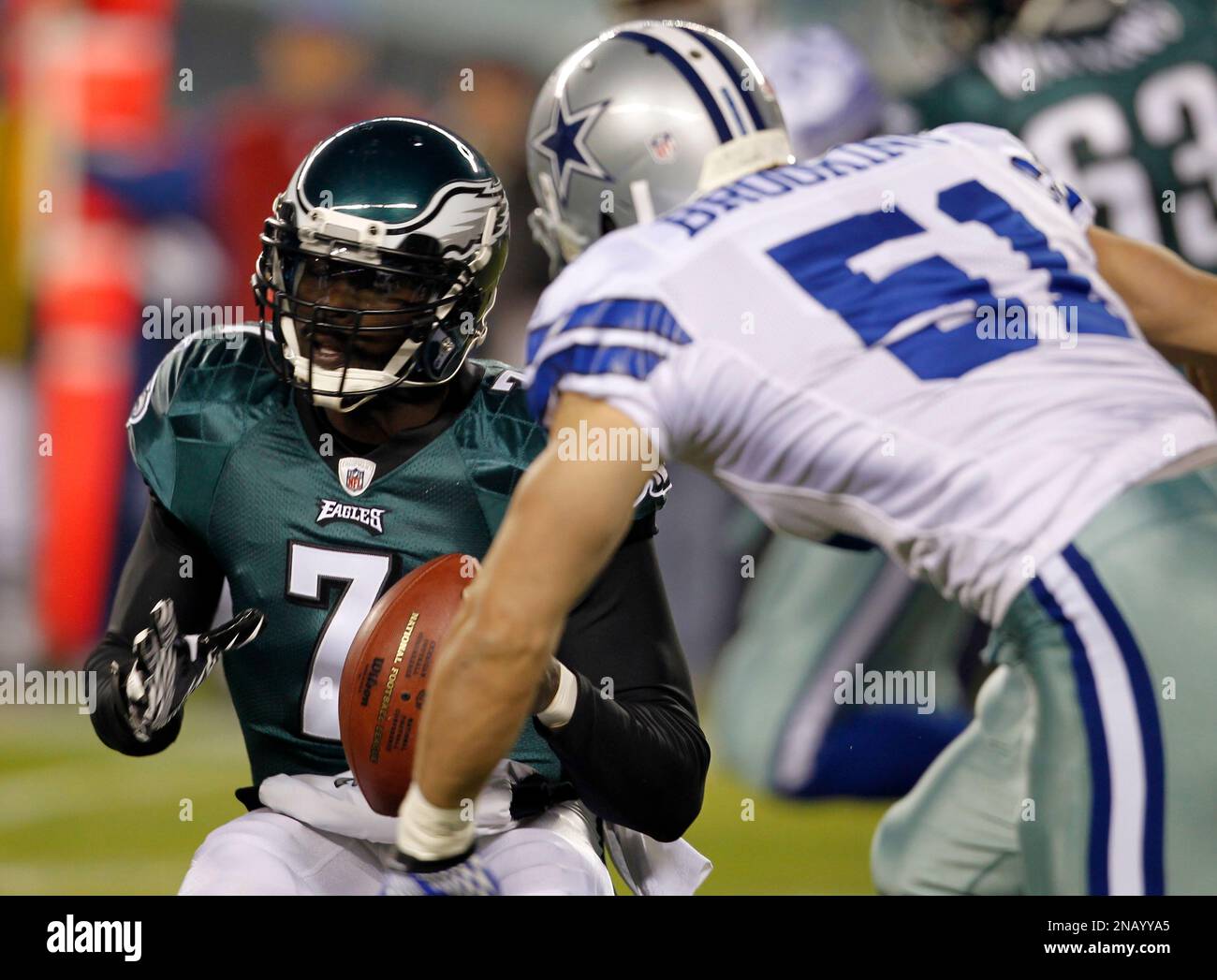 Philadelphia Eagles quarterback Michael Vick gets sacked by Dallas ...