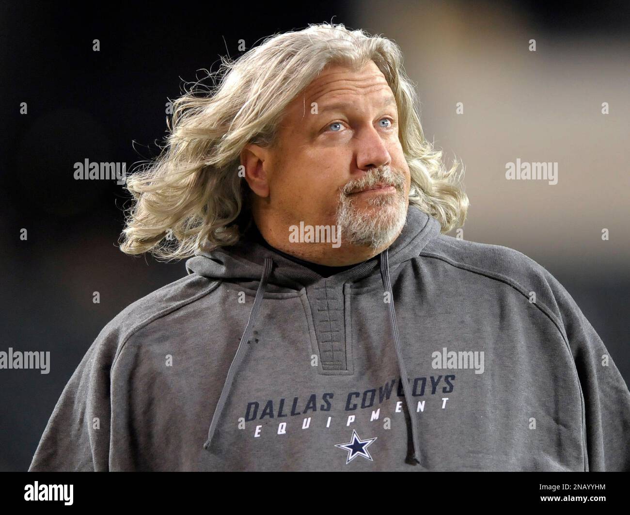 Dallas Cowboys defensive coordinator Rob Ryan walks the field before an ...