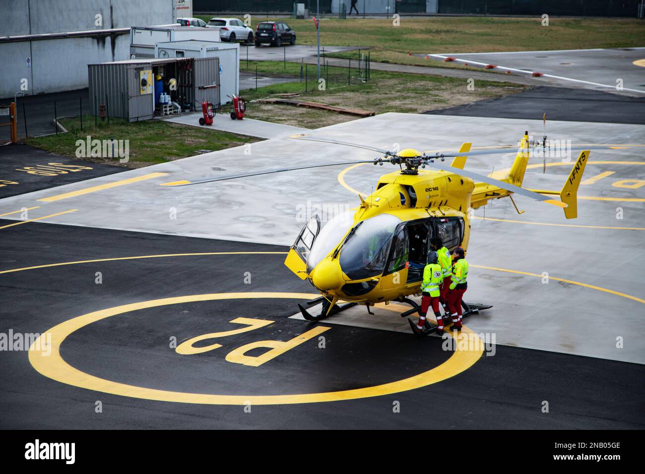 118 ambulance hi-res stock photography and images - Alamy