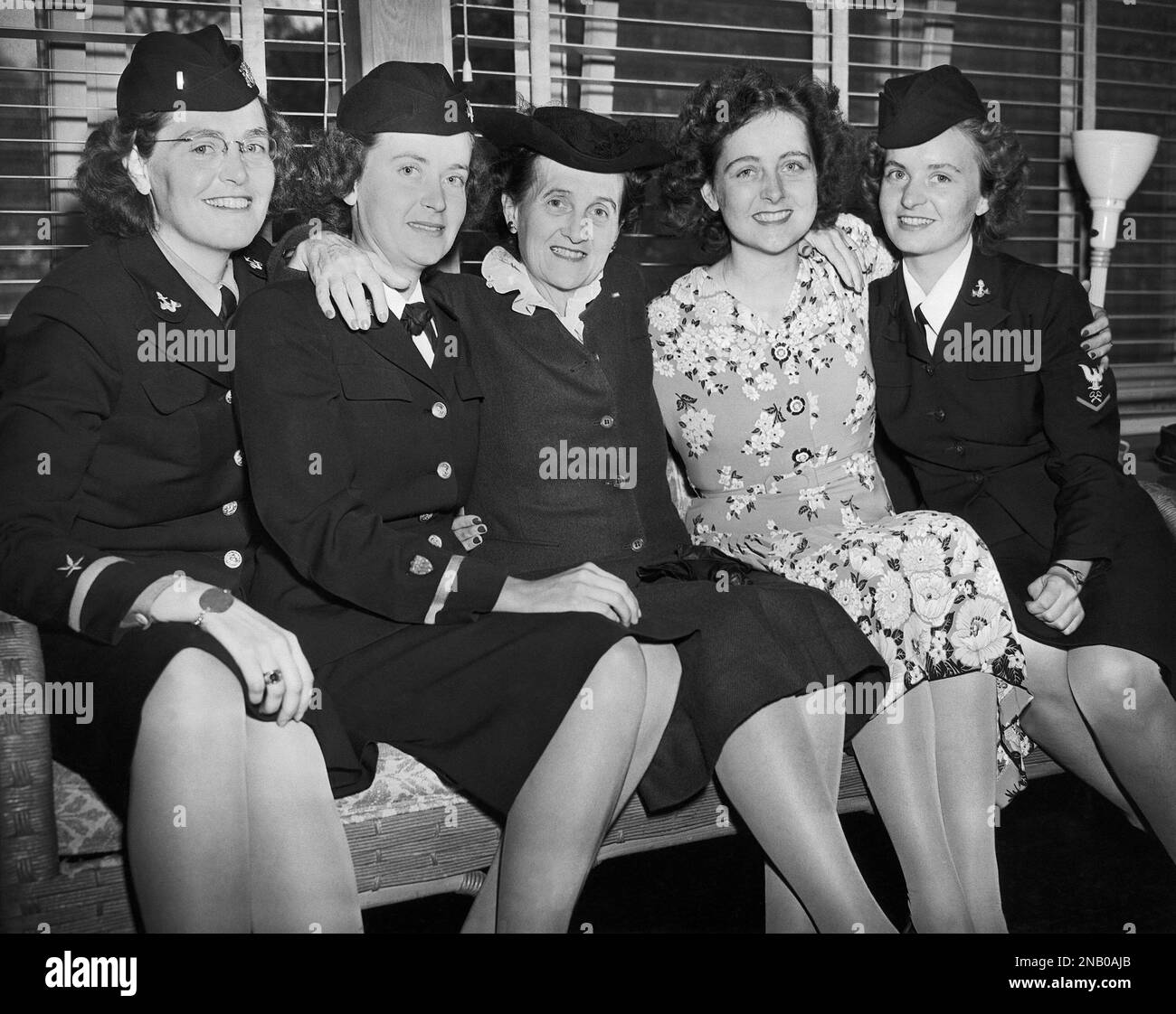 1941 1945 the waves hi-res stock photography and images - Alamy