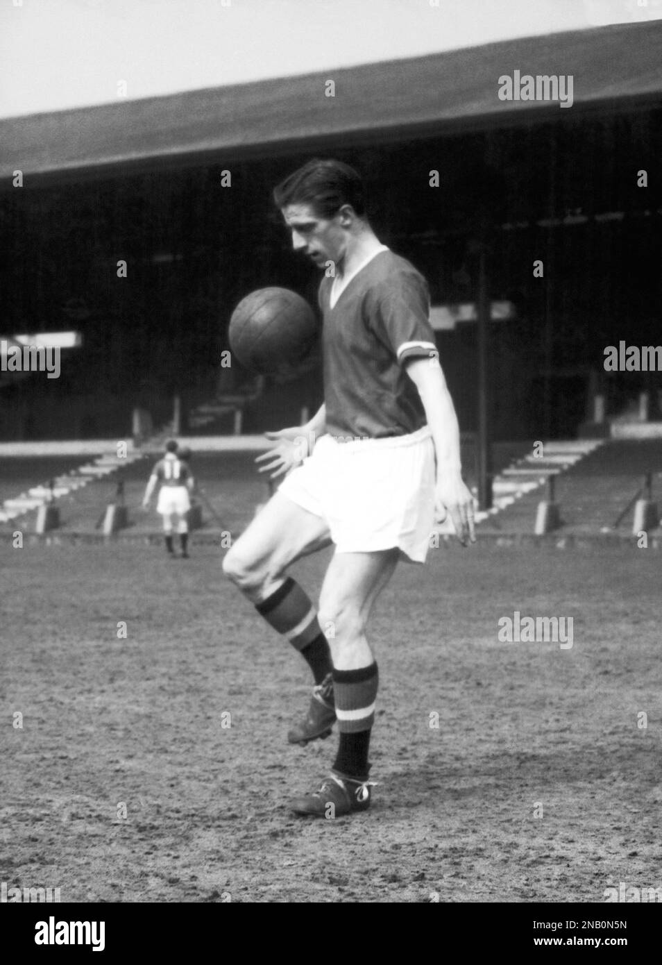 Inside-left Dennis Viollet, of English soccer club Manchester United ...