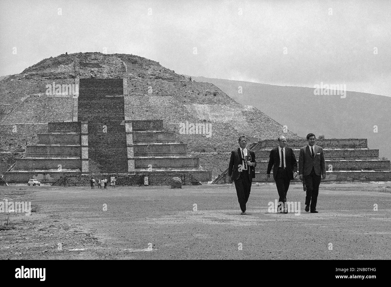 It’s almost 216 feet to the top of the Pyramid of the Sun in the ...