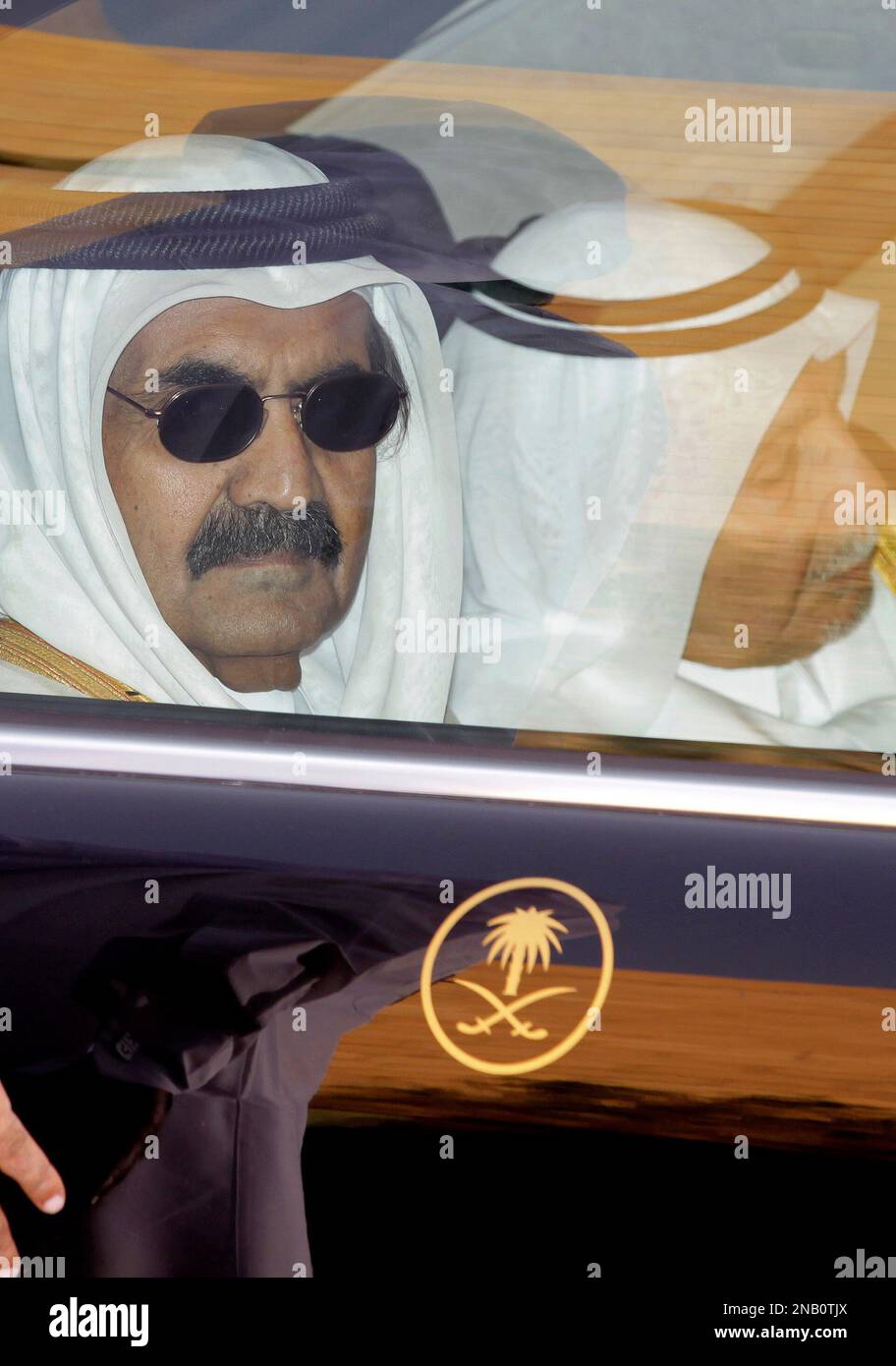 Qatar's Emir Sheik Hamad bin Khalifa Al-Thani, arrives at the funeral ...