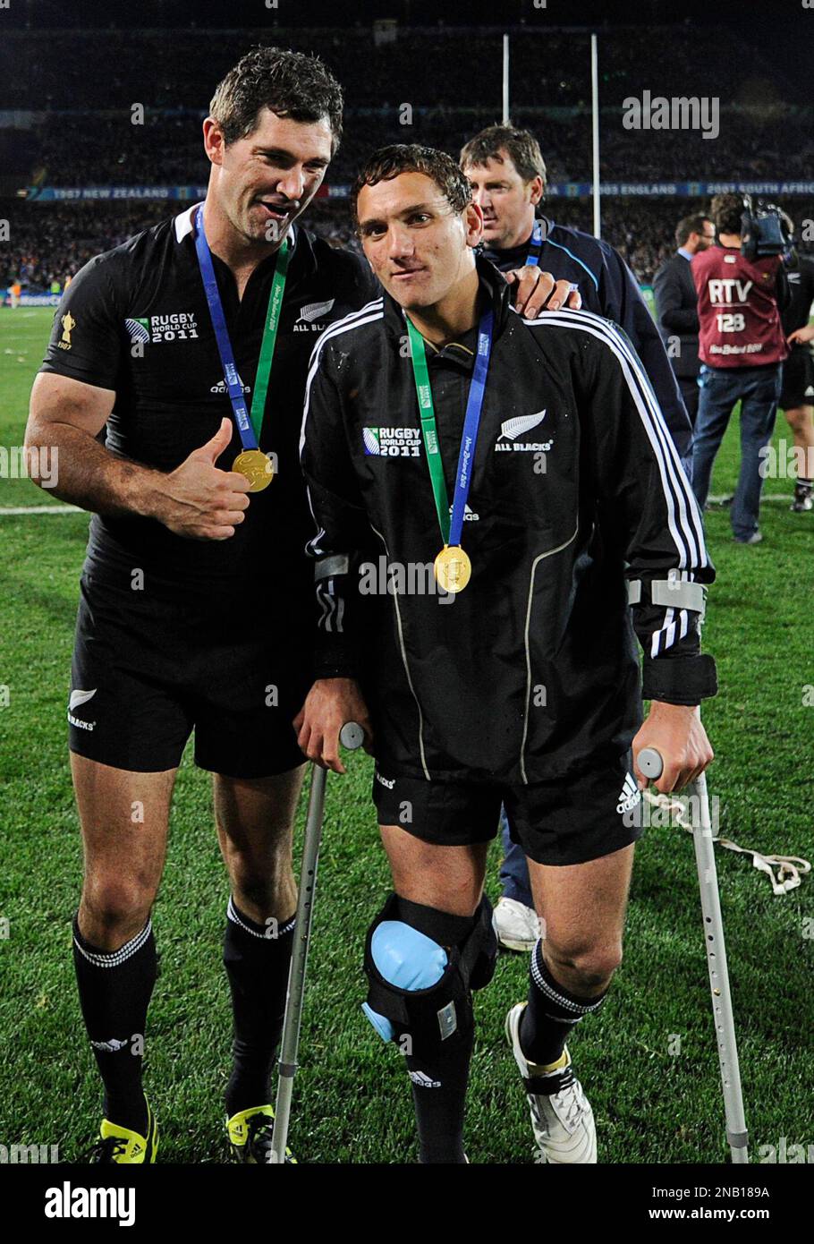 New Zealand All Blacks Stephen Donald, left, and Aaron Cruden pose for ...