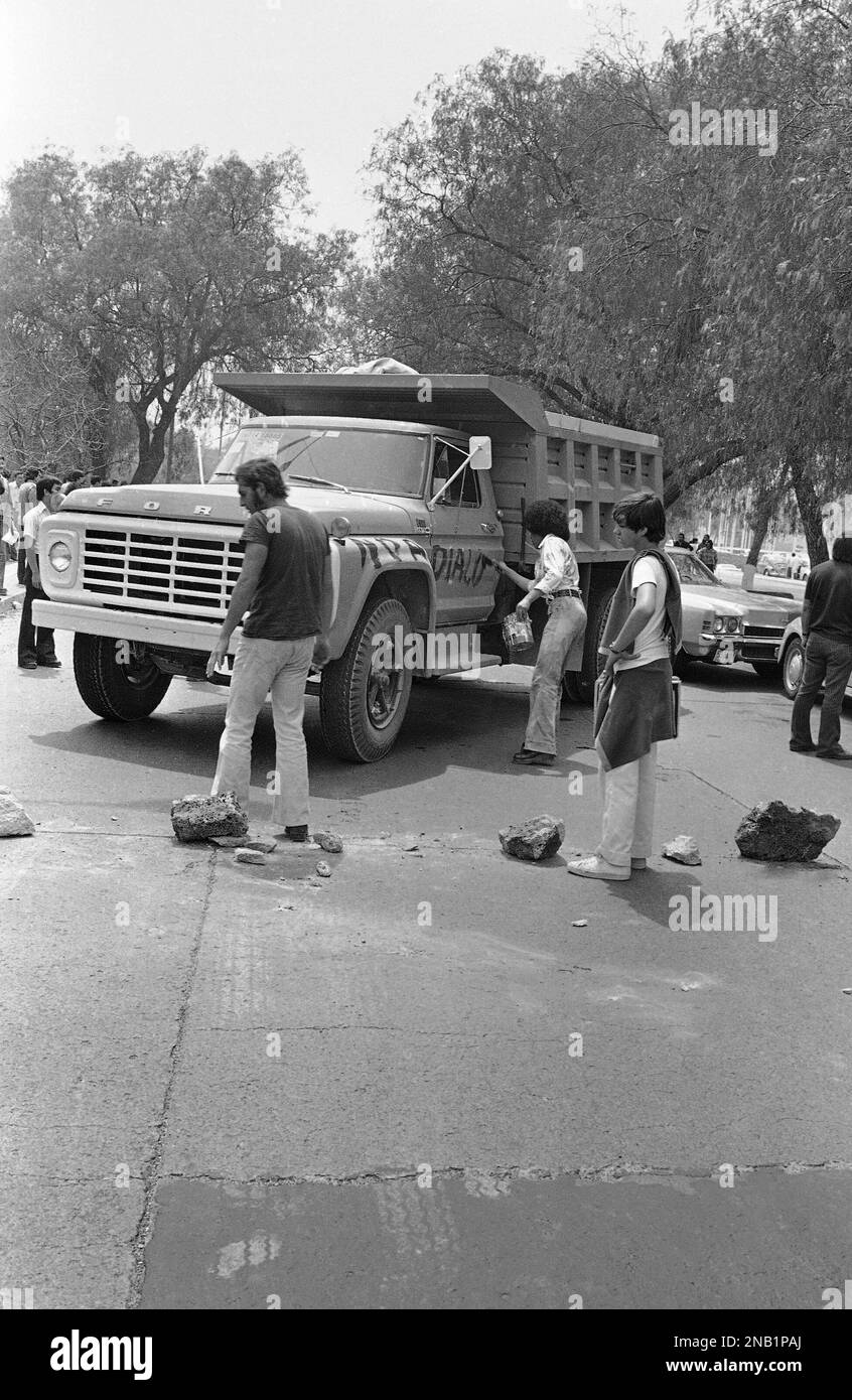 The students at the National Autonomous University of Mexico are ...