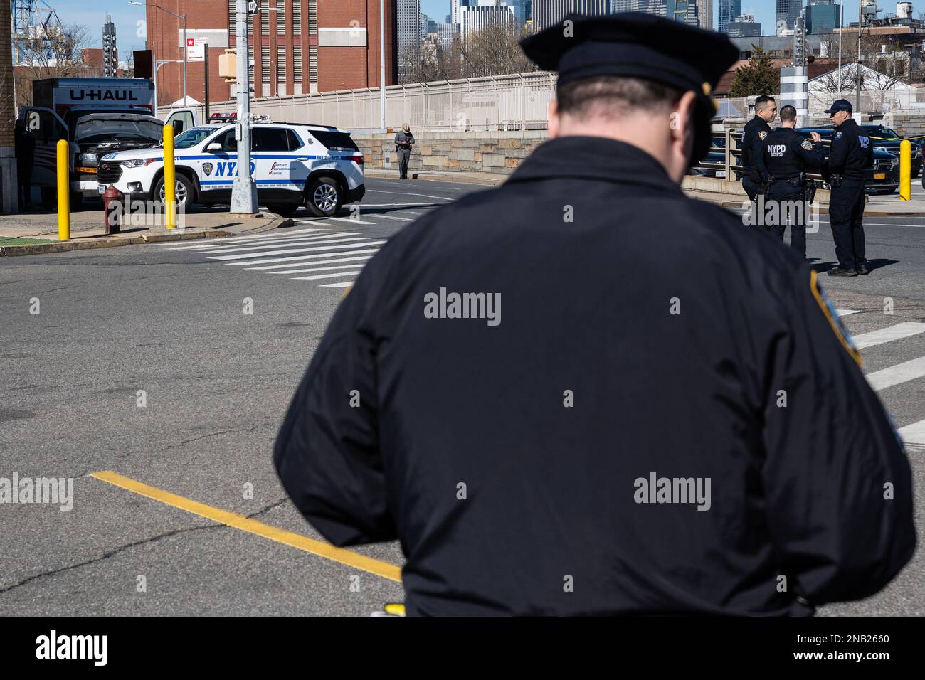 Uhaul driver hi-res stock photography and images - Alamy