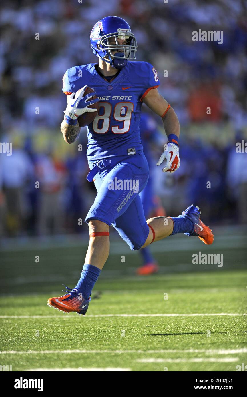 Boise State wide receiver Tyler Shoemaker (89) runs for a touchdown ...