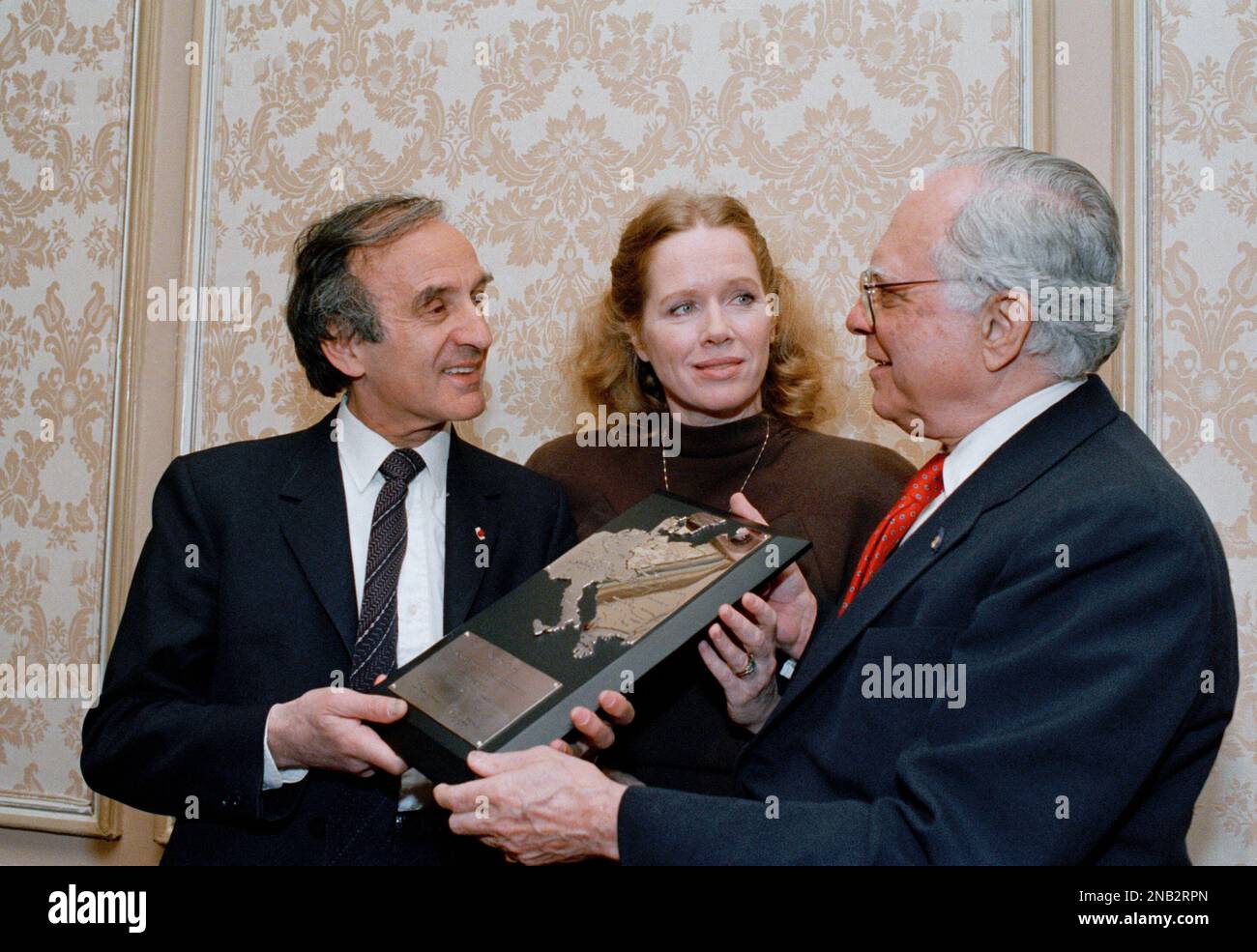 Elie Wiesel, left, receives the Freedom Award of the International ...