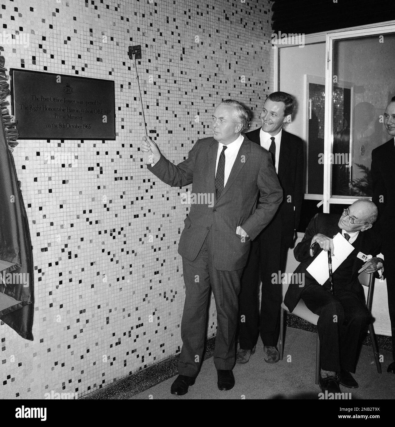 Britain s Prime Minister Harold Wilson Unveils A Plaque Commemorating