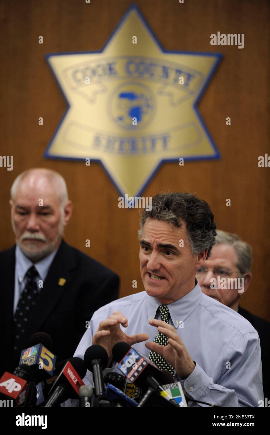 Cook County Sheriff Tom Dart speaks during a press conference in ...