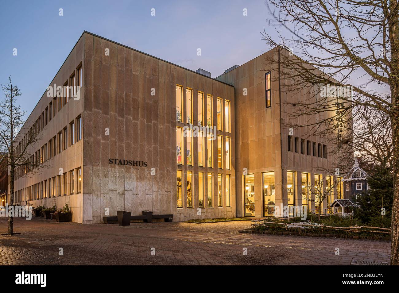 Modern town hall hi-res stock photography and images - Alamy