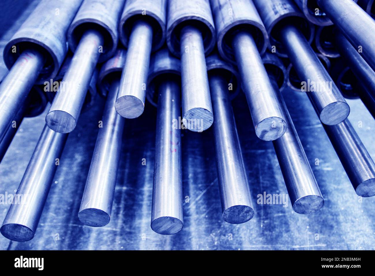 Detail on a group of steel rollers with pin Stock Photo - Alamy