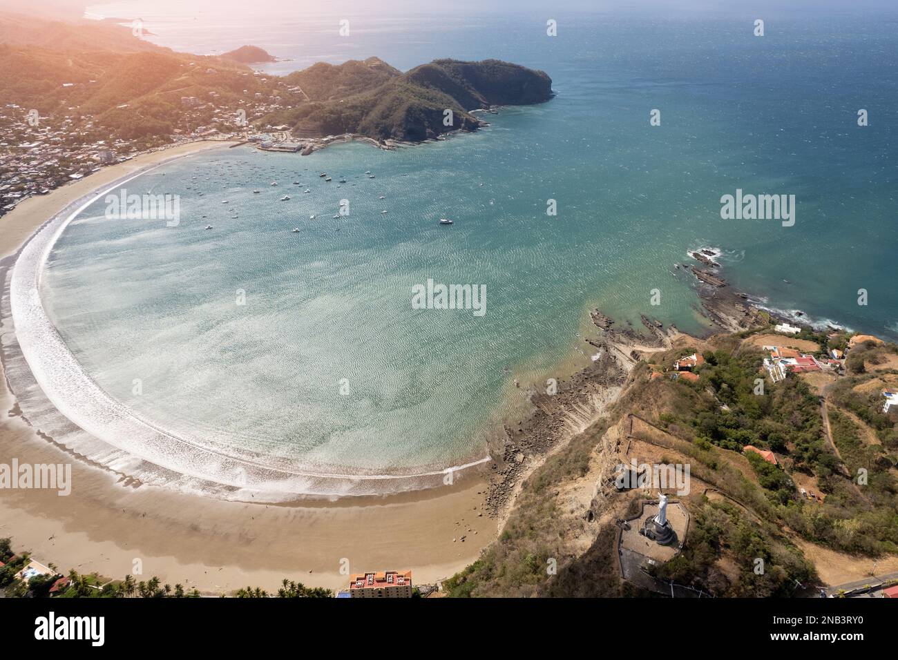 Aerial view rock ocean park hi-res stock photography and images - Alamy