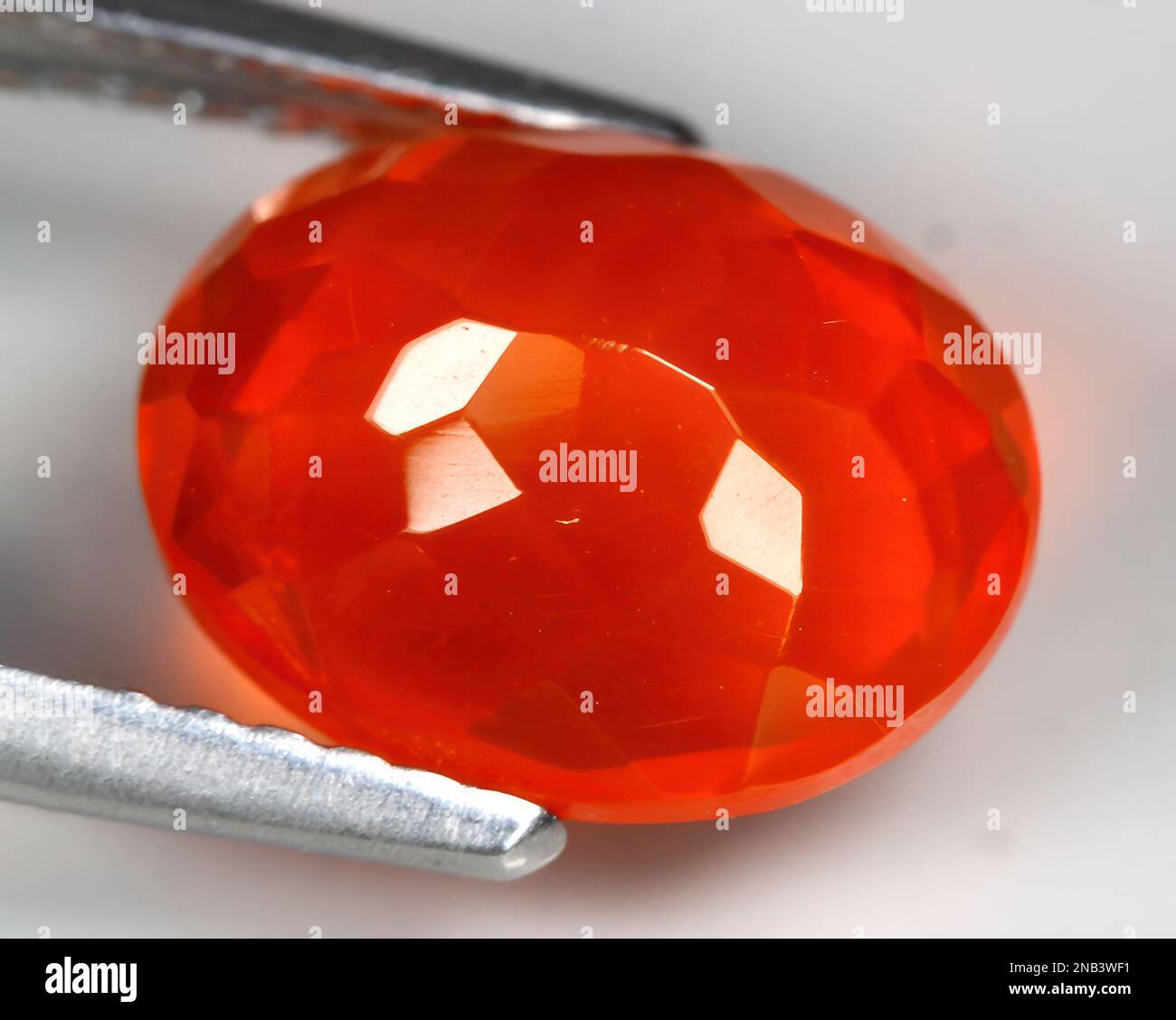 Black fire opal hi-res stock photography and images - Alamy