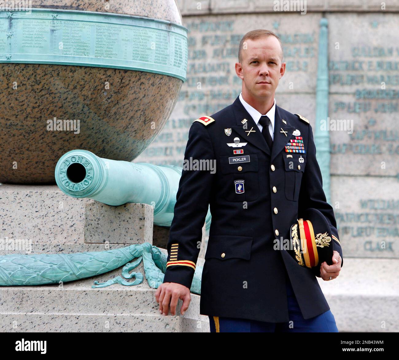 This Tuesday, Sept. 27, 2011 photo shows U.S. Army Maj. Jeffrey Wayne ...