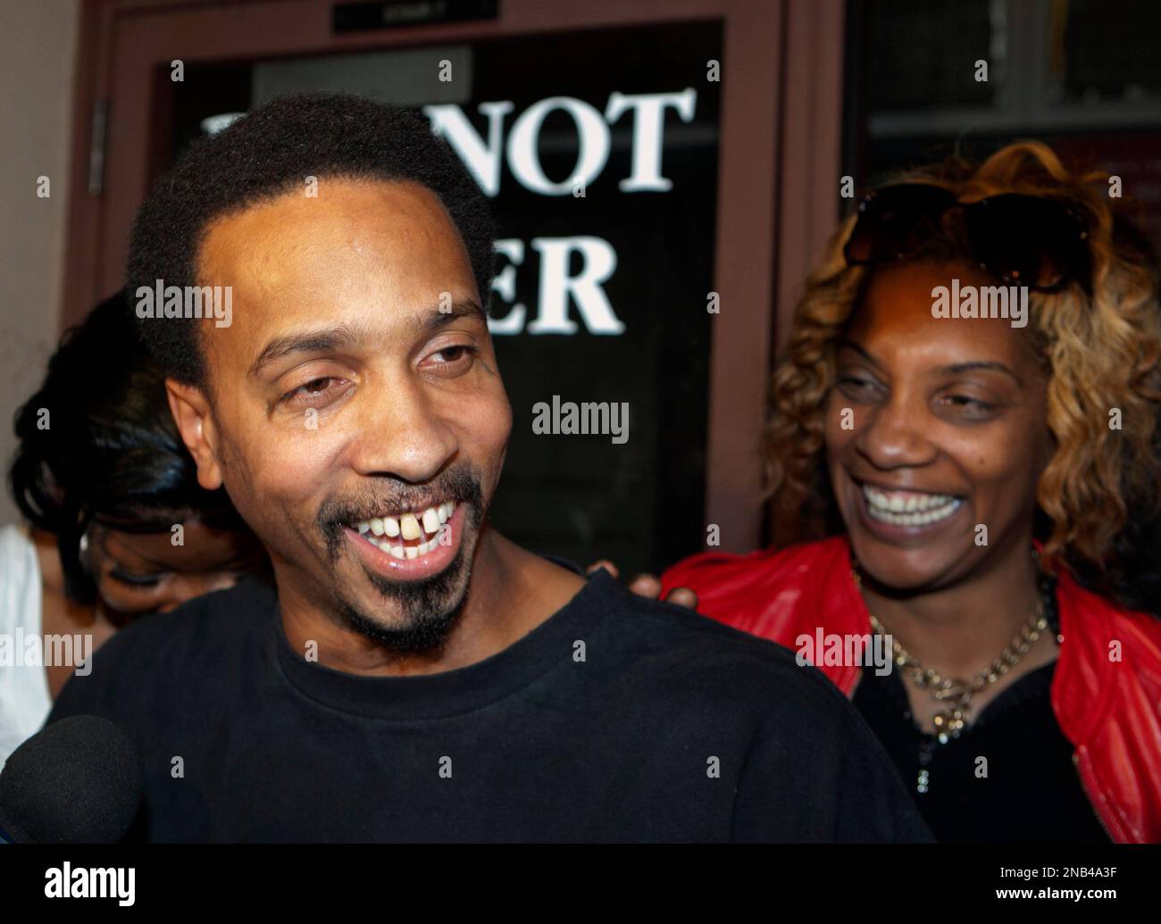 Obie Anthony, left, whose murder conviction was overturned after 17 ...