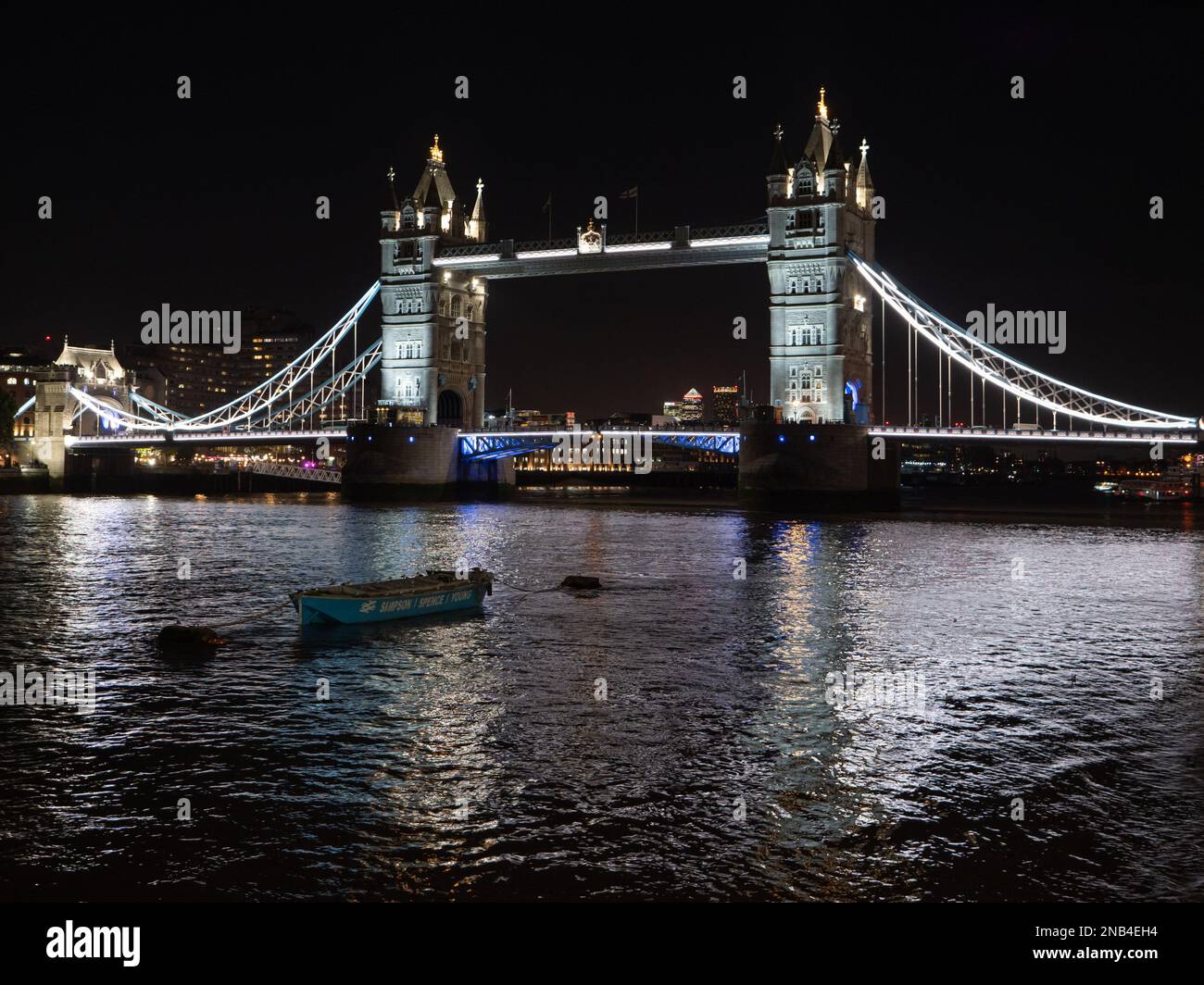 A beautiful view of the magnificent and wonderful London bridge at ...