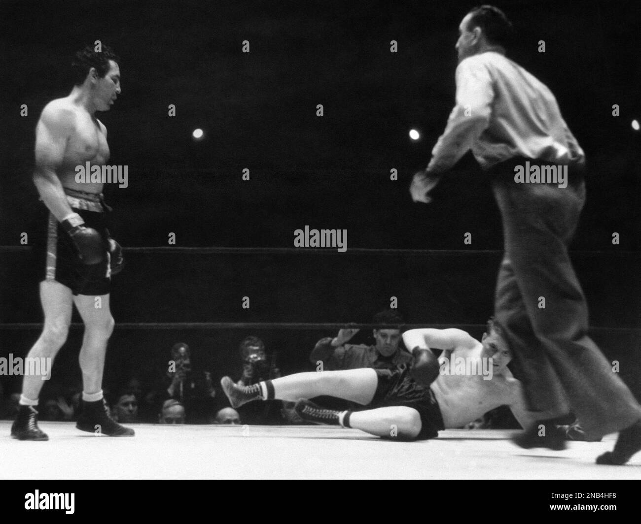 Welshman Tommy Farr in the second round of his fight with American ...