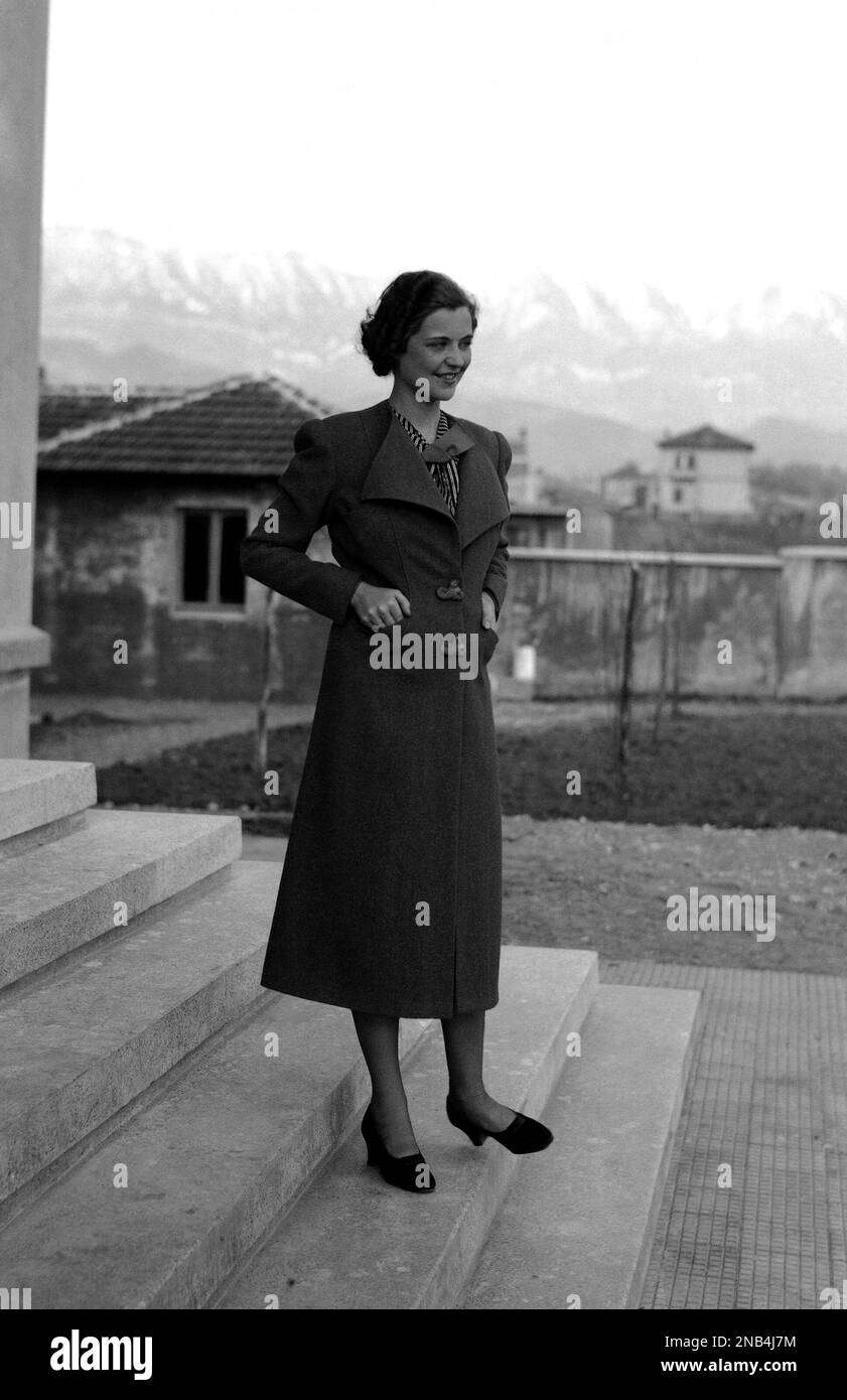 Countess Geraldine Apponyi, on March 16, 1938, who is engaged to be ...