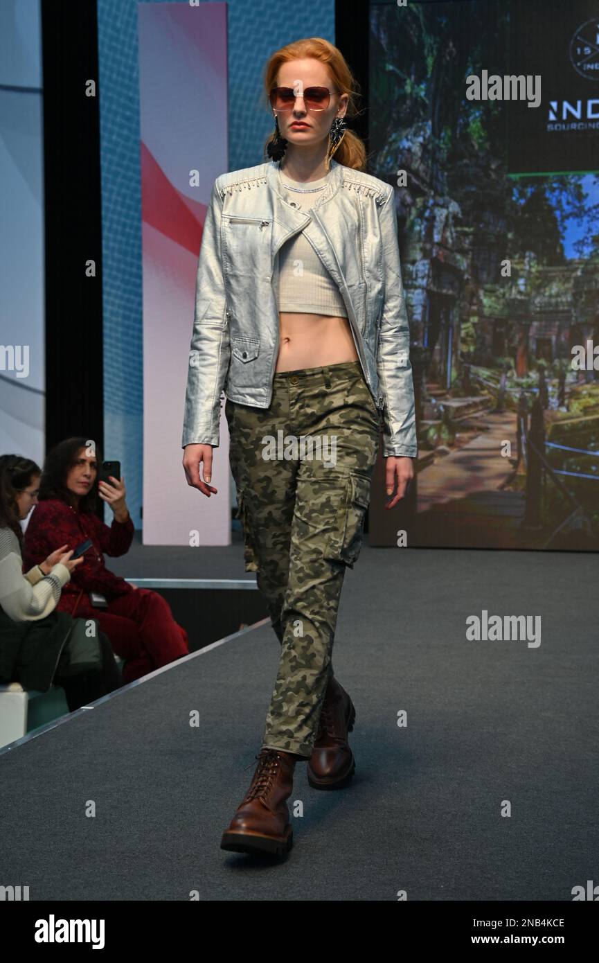 Fashion stalls exhibitions hi-res stock photography and images - Alamy