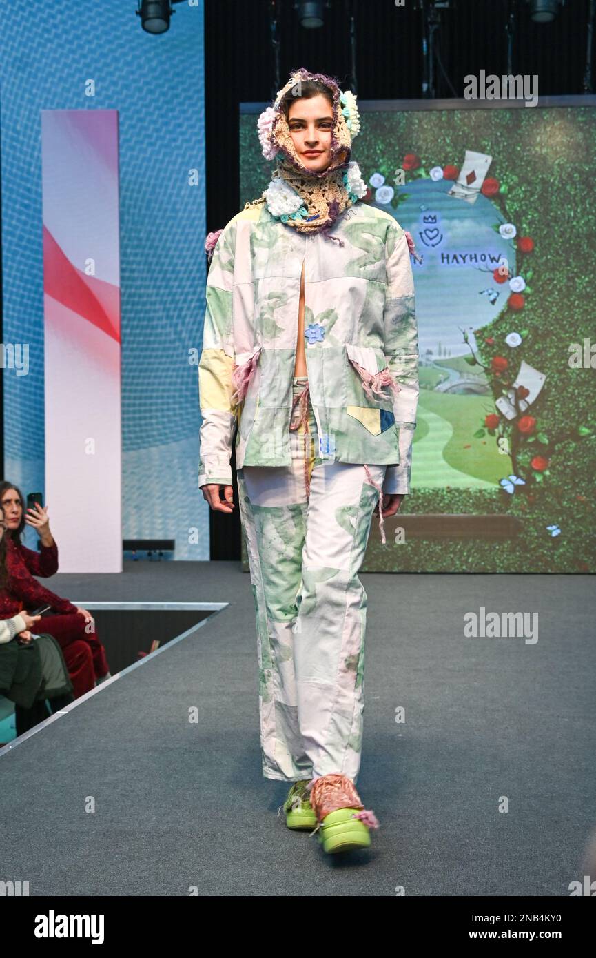 Fashion stalls exhibitions hi-res stock photography and images - Alamy
