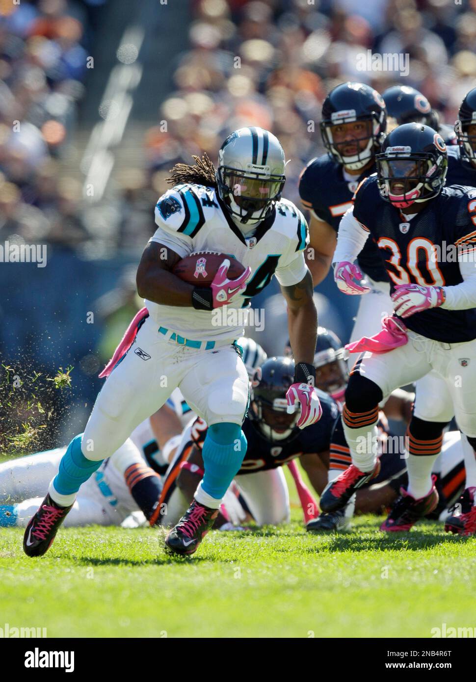 Carolina Panthers running back DeAngelo Williams (34) rushes past ...