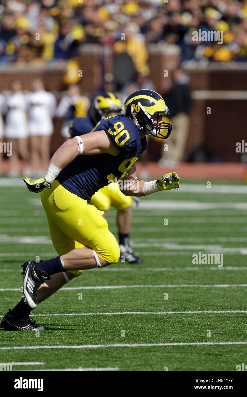 Michigan linebacker Jake Ryan (90) is seen during the first half of a ...
