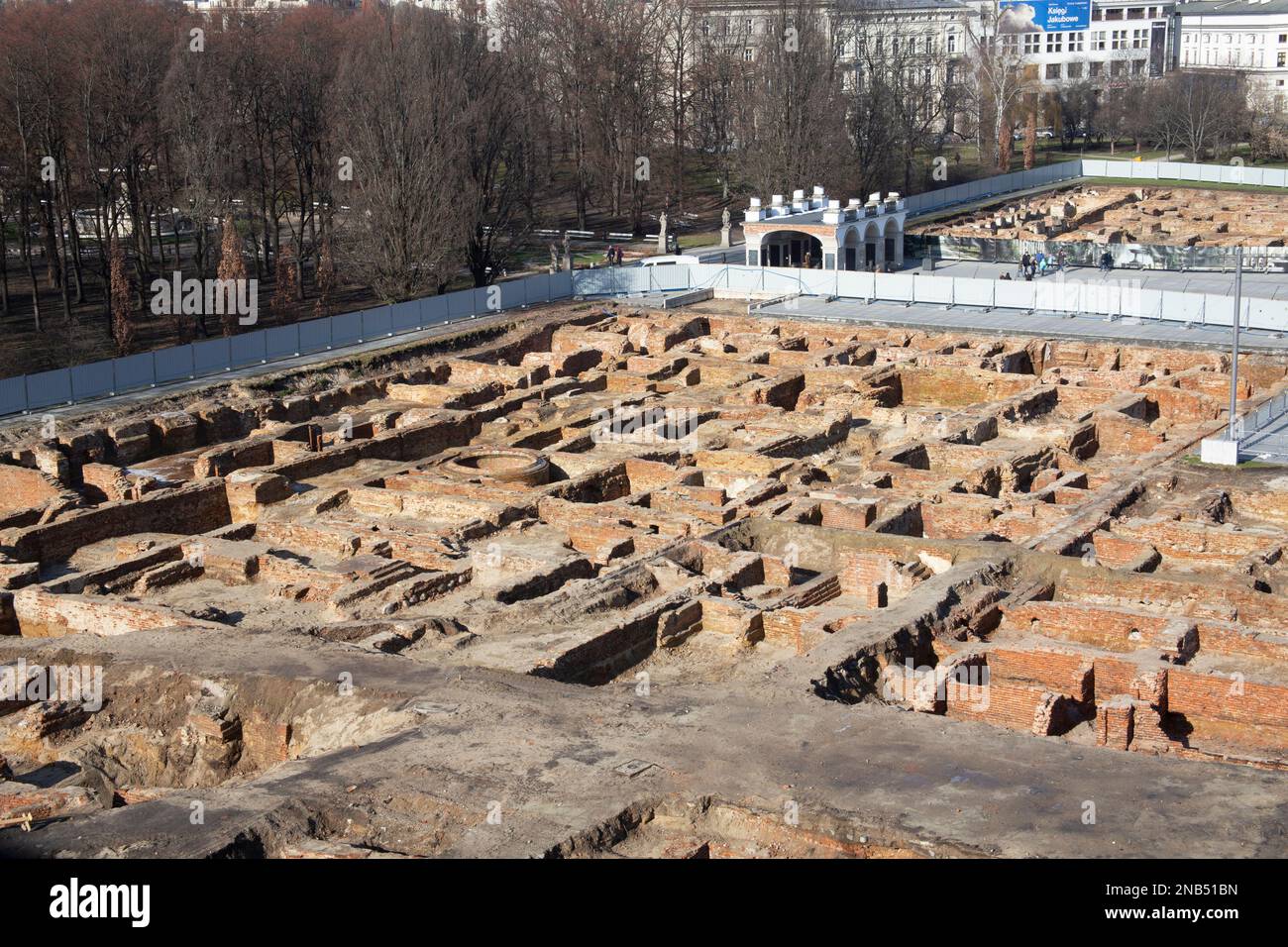 The ruins of the Saxon Palace with the the tomb of the unknown soldier ...